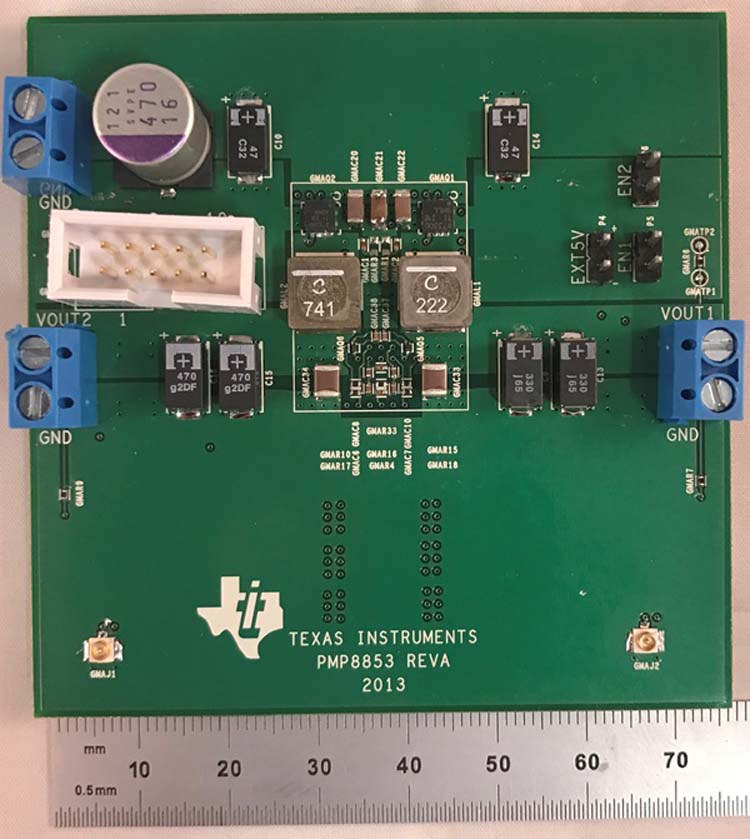 采用 NexFET 电源块且具有 PMBus 的 12V 输入紧凑型双路 10A 负载点参考设计